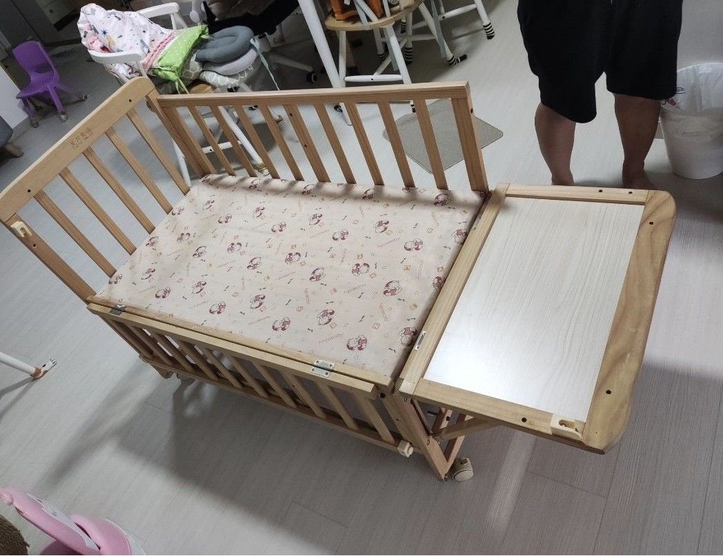 100cm by 60cm cot, Babies & Kids, Baby Nursery & Kids Furniture, Cots ...
