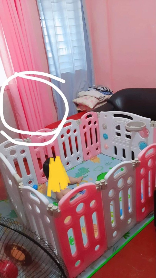 12 panel playpen preloved on Carousell