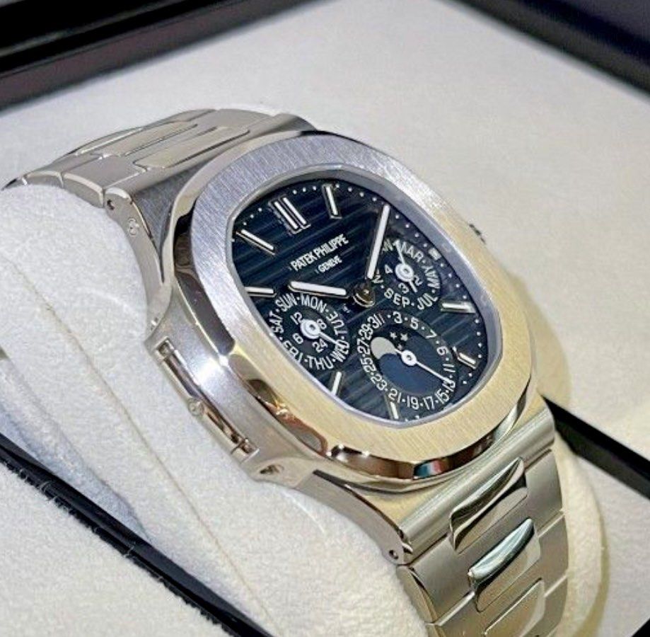 2023 BNIB Patek Philippe Nautilus 5740G Perpetual Calendar in Full WG ...