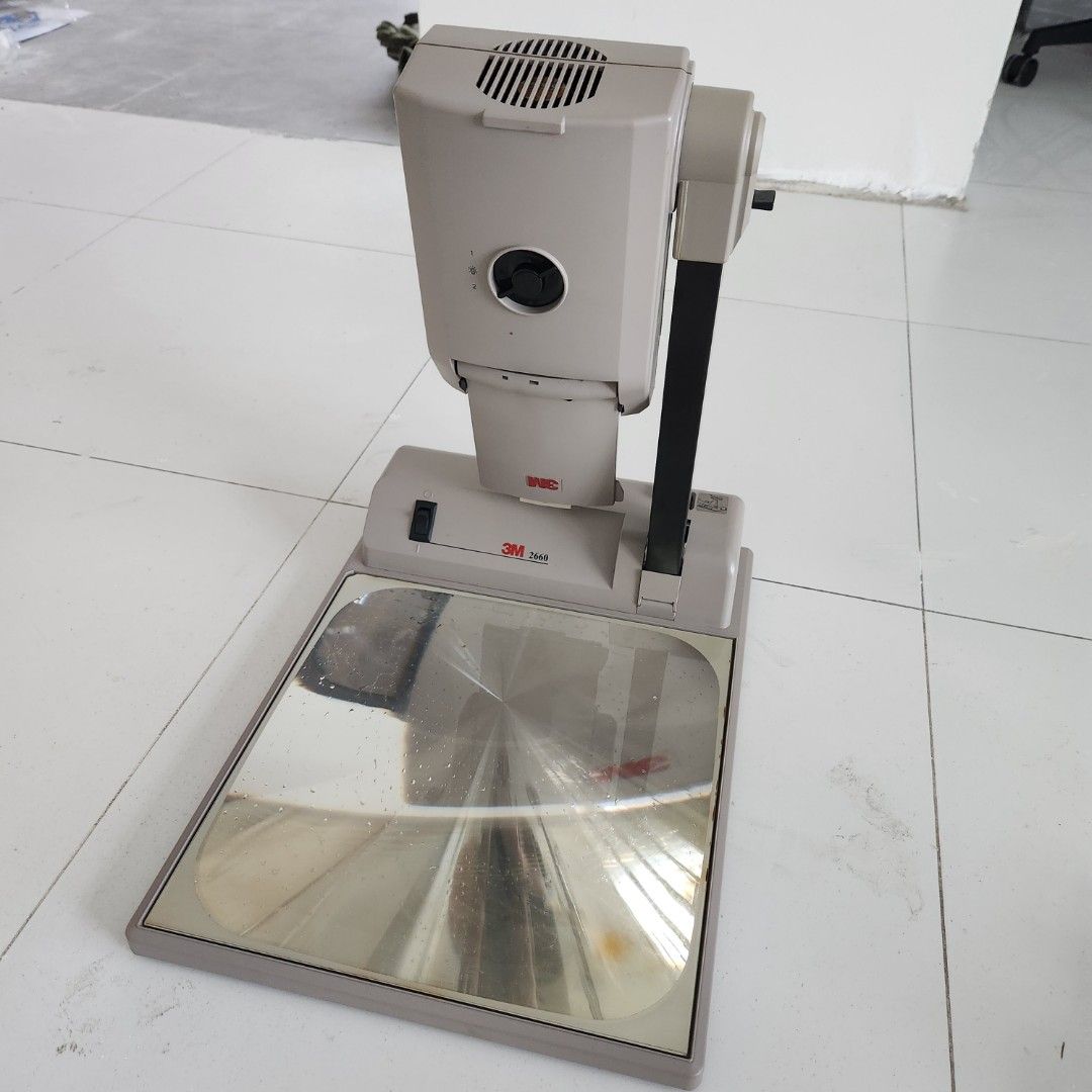 3M portable transparency projector, Everything Else on Carousell