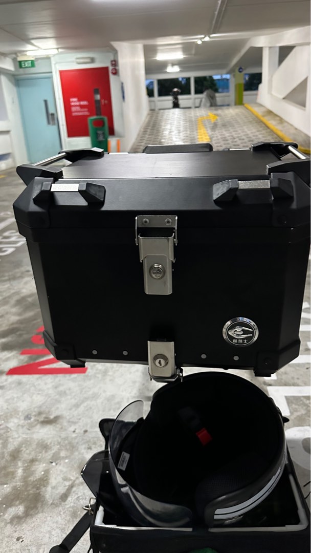 Aerox rack + box, Motorcycles, Motorcycle Accessories on Carousell