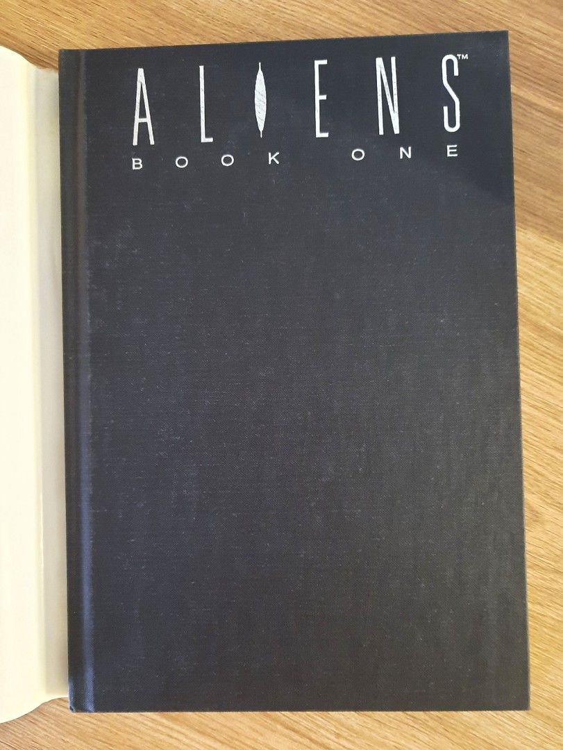 Aliens : Book One (1990) hardcover, Hobbies & Toys, Books & Magazines ...
