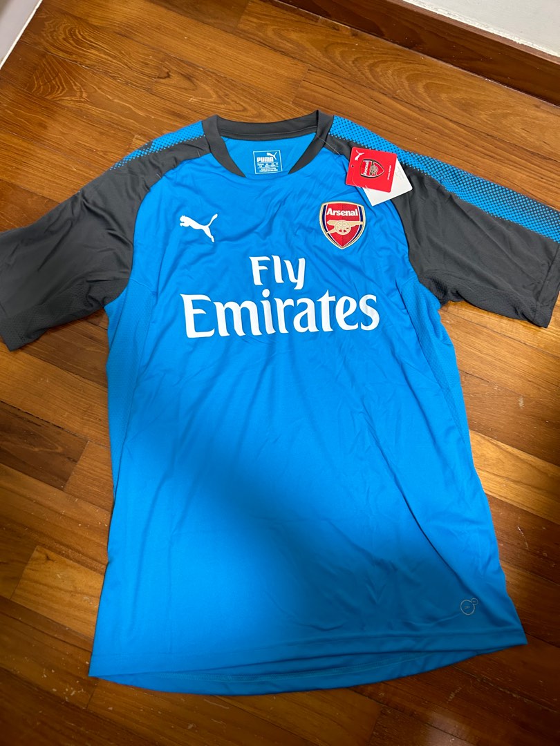 Arsenal Jersey, Men's Fashion, Activewear on Carousell