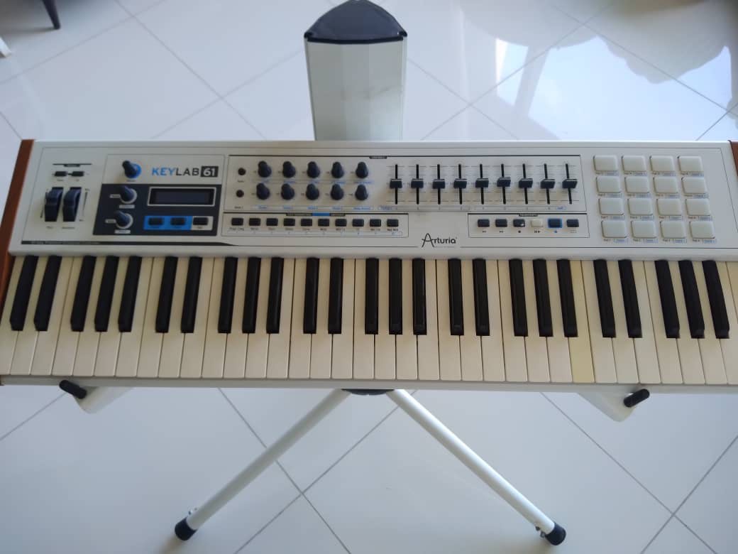 Arturia Keylab 61 with White Stand, Hobbies & Toys, Music & Media ...