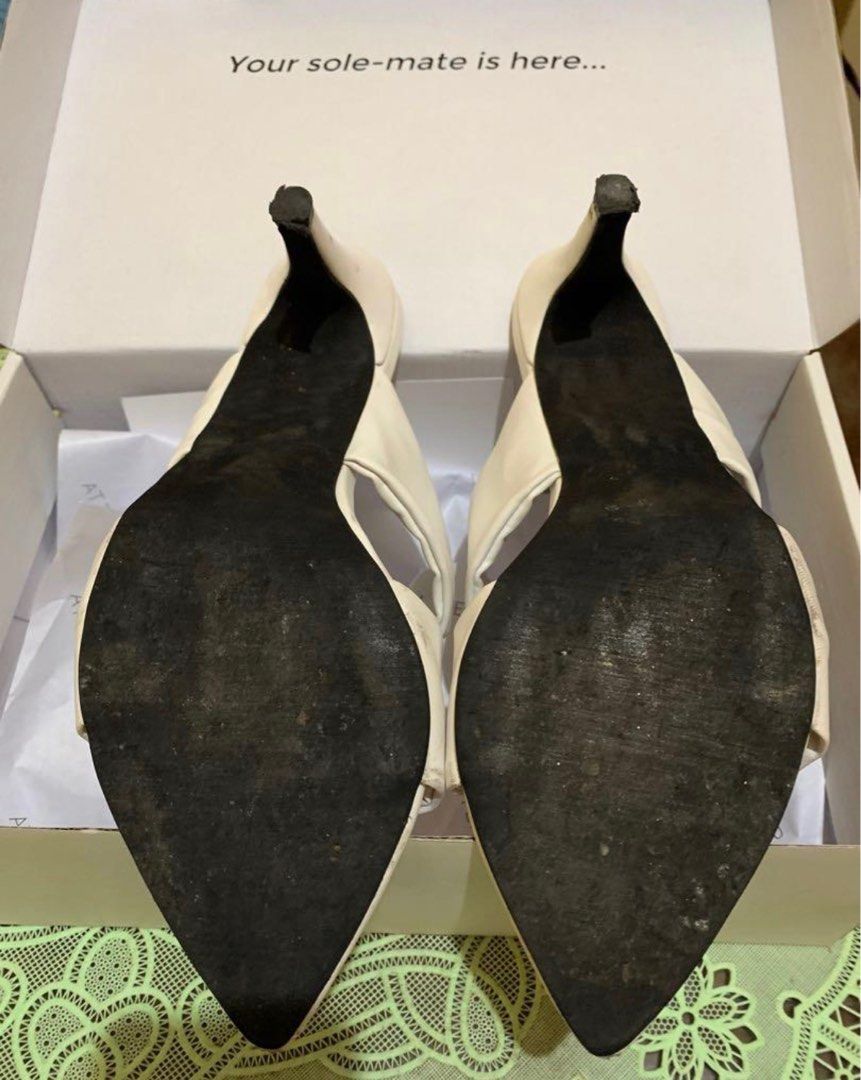 Attera heels (TYLA) white, Fesyen Wanita, Sepatu di Carousell