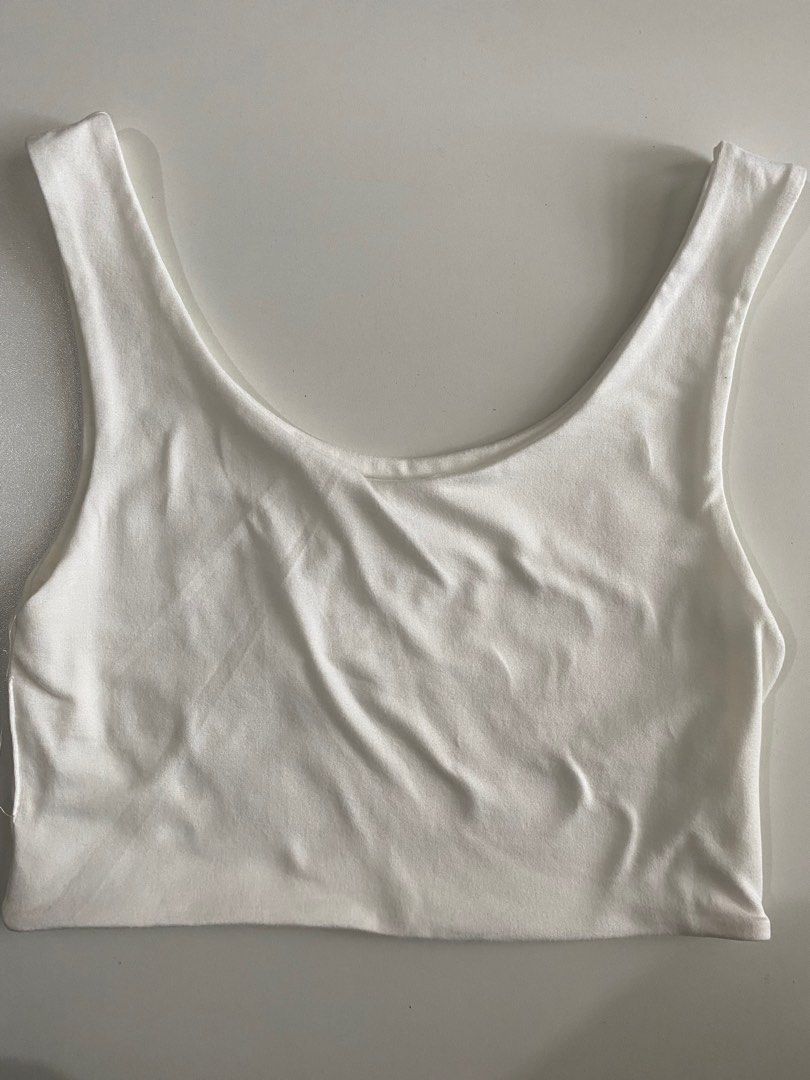 Basic White Tank Top, Women's Fashion, Tops, Sleeveless on Carousell