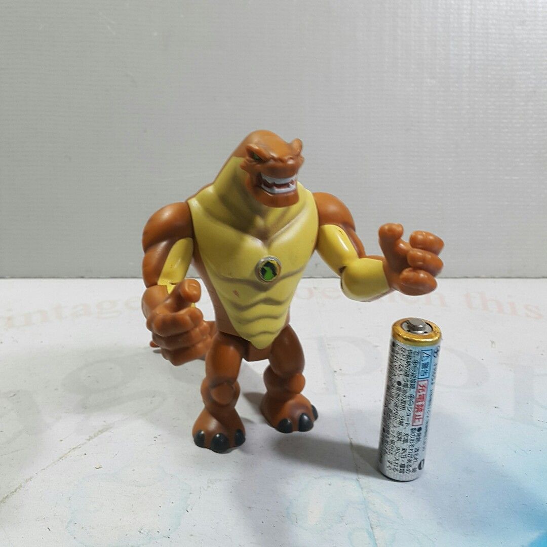 Ben 10 Figure Humungosaur, Hobbies & Toys, Toys & Games on Carousell