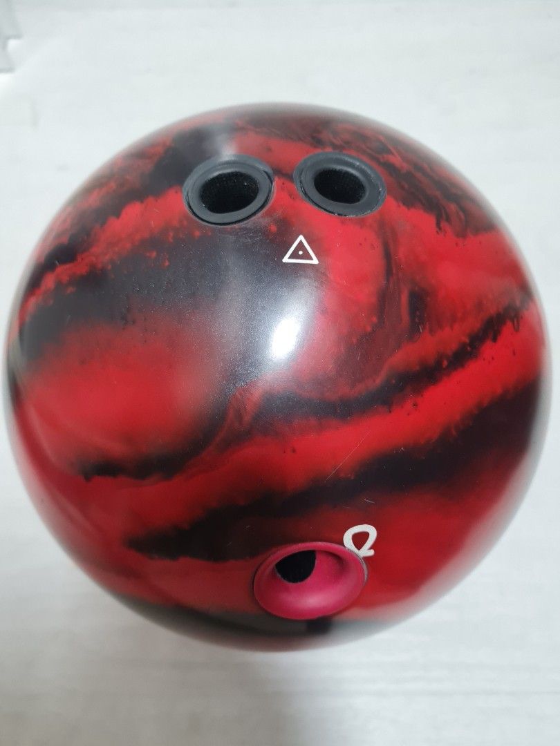 Bowling Ball: Pyramid High Performance Series 13lb, Sports Equipment ...
