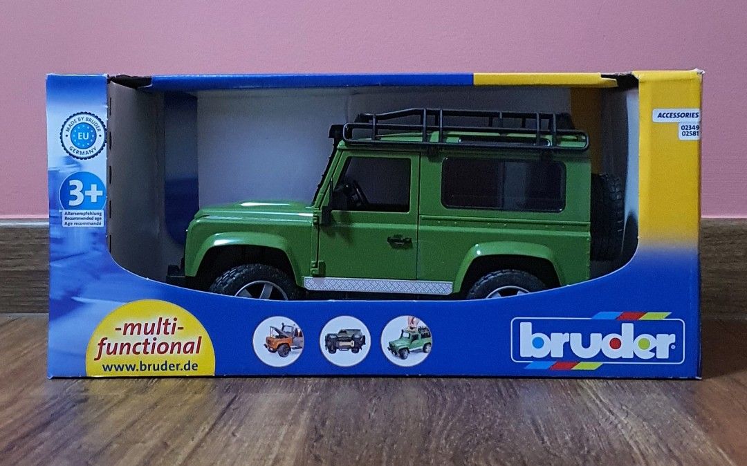Burder Green Land Rover Defender Made In Germany Opening side doors ...
