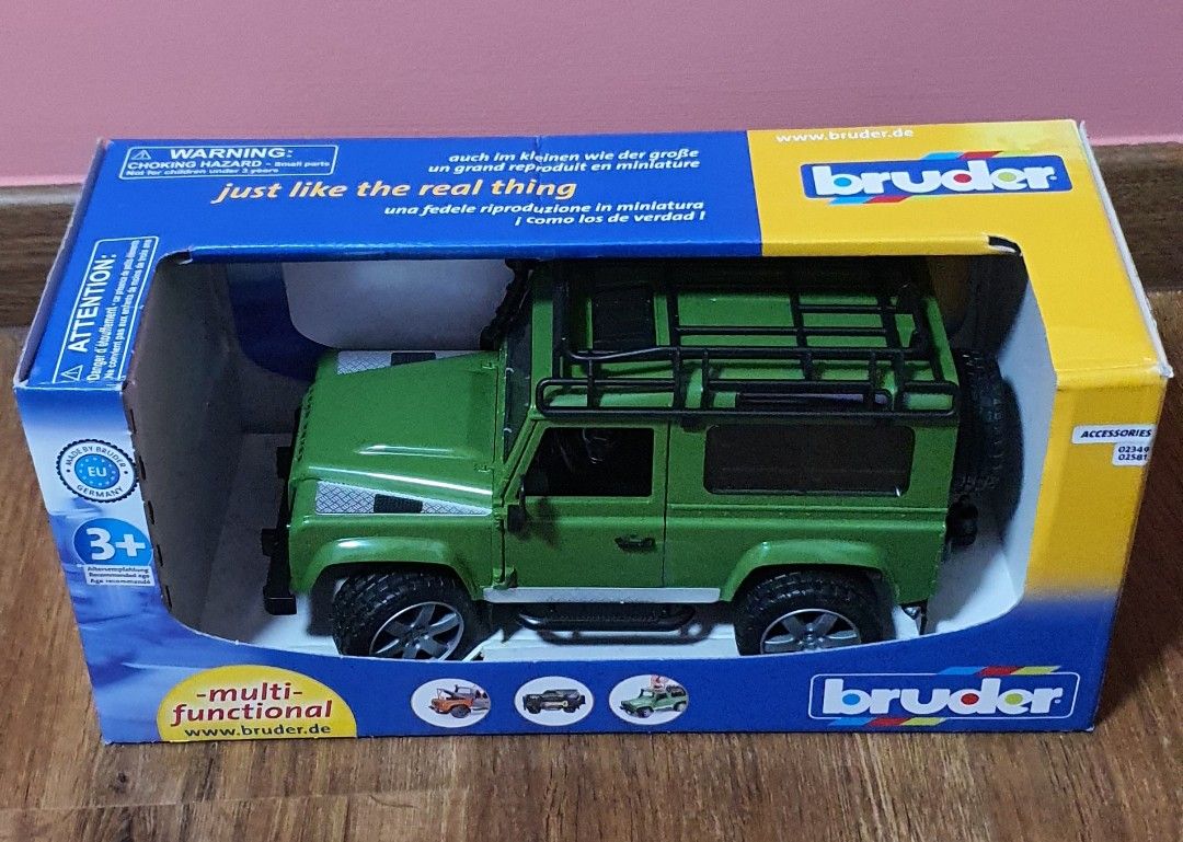 Burder Green Land Rover Defender Made In Germany Opening side doors ...