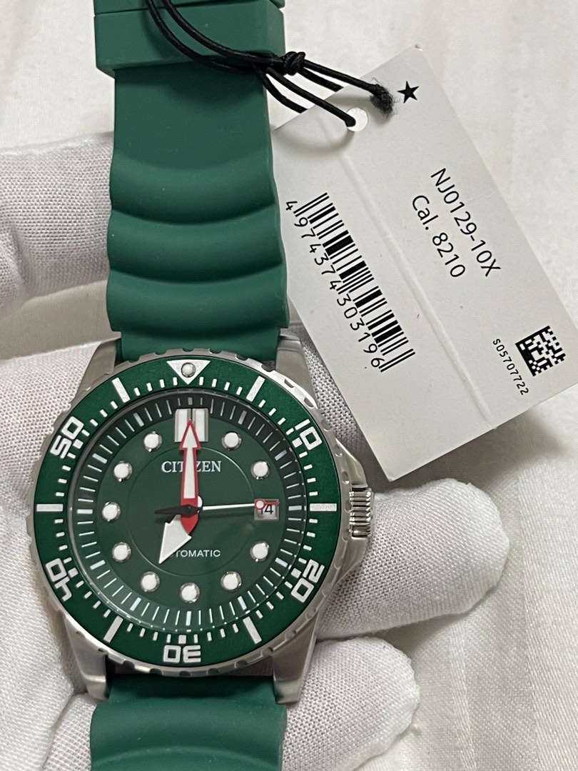 Citizen automatic green hulk, Men's Fashion, Watches & Accessories ...