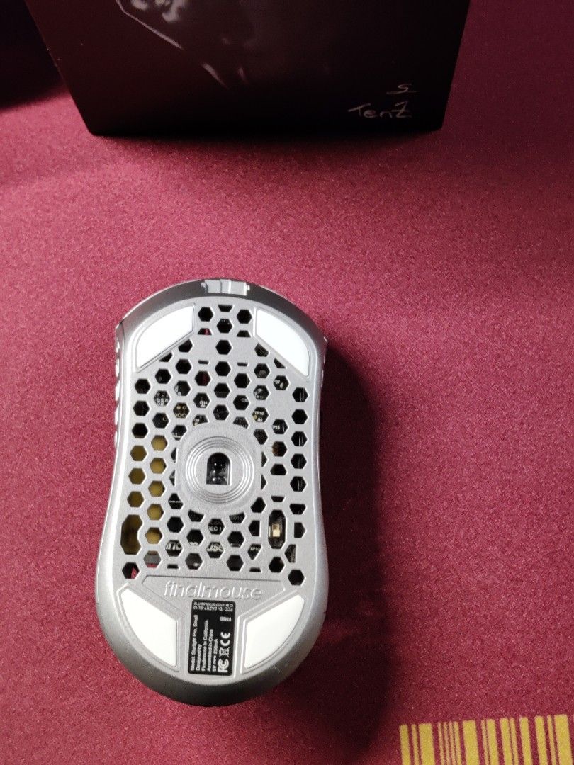 Finalmouse Starlight Pro Tenz Small, Computers & Tech, Parts ...