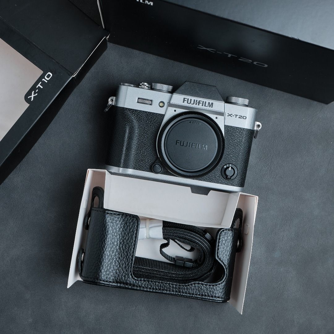 Fujifilm X-T20 body xt20 silver camera, Photography, Cameras on Carousell