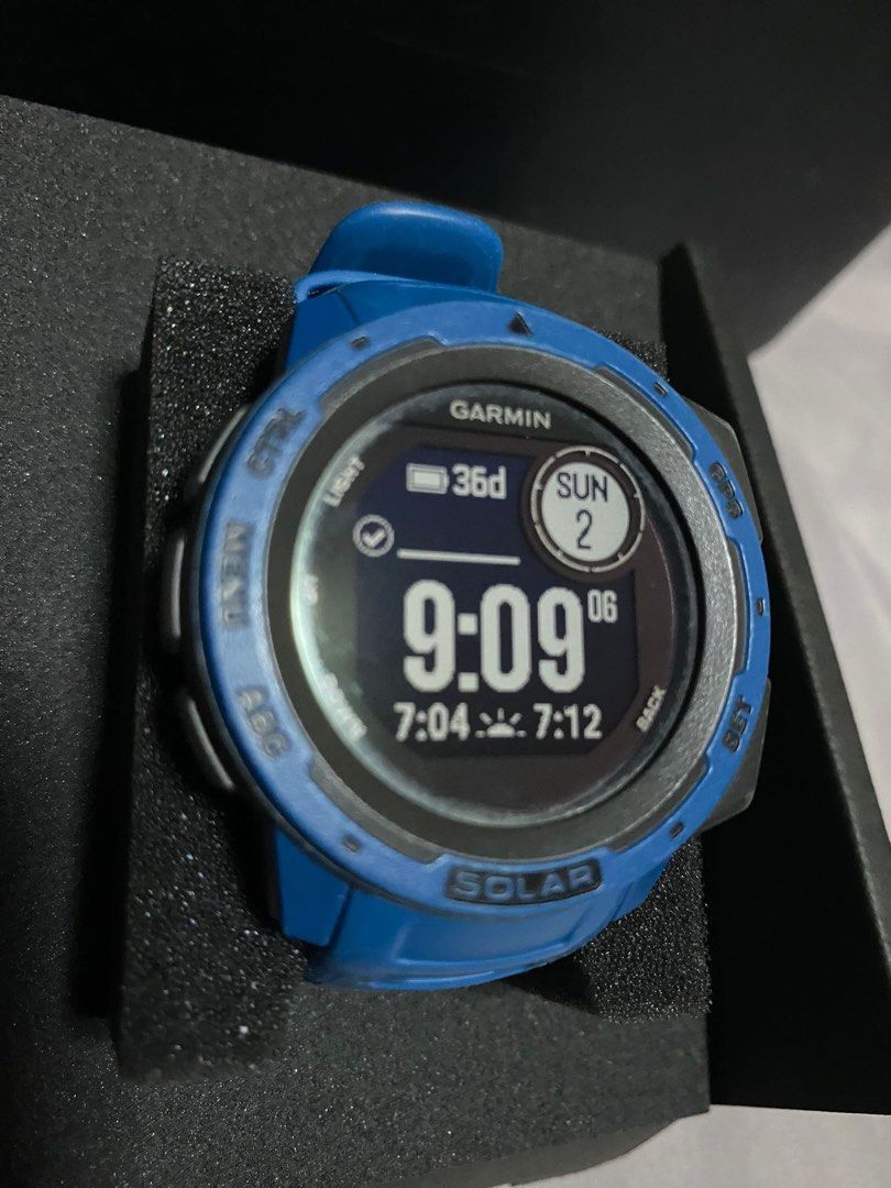 Garmin Instinct Solar - Rugged GPS Smartwatches with solar charging ...