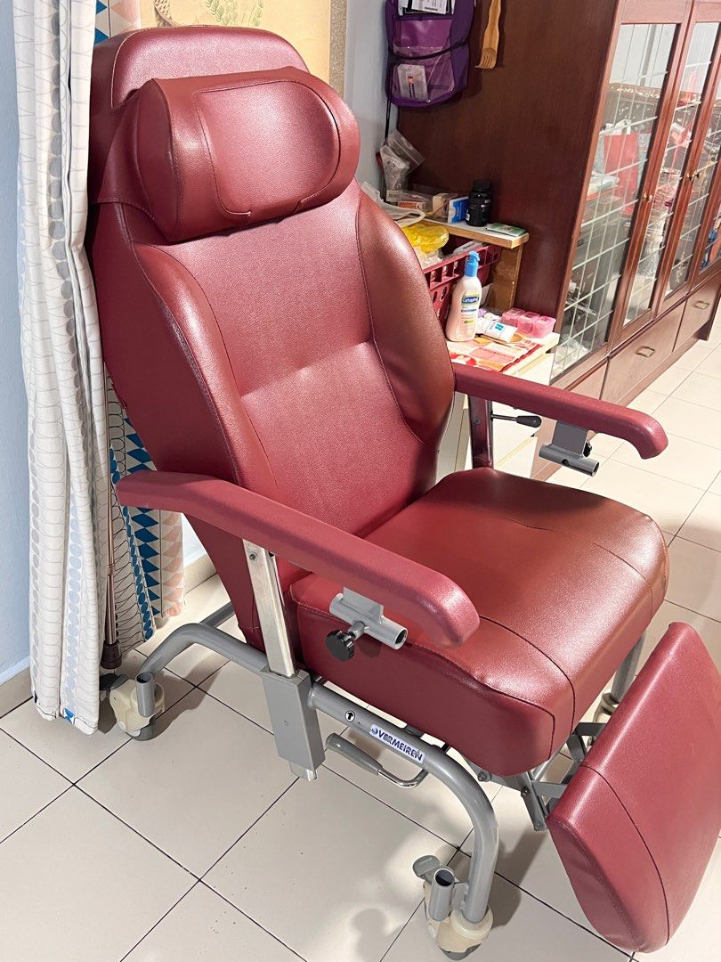 Geriatric chair, Furniture & Home Living, Furniture, Chairs on Carousell