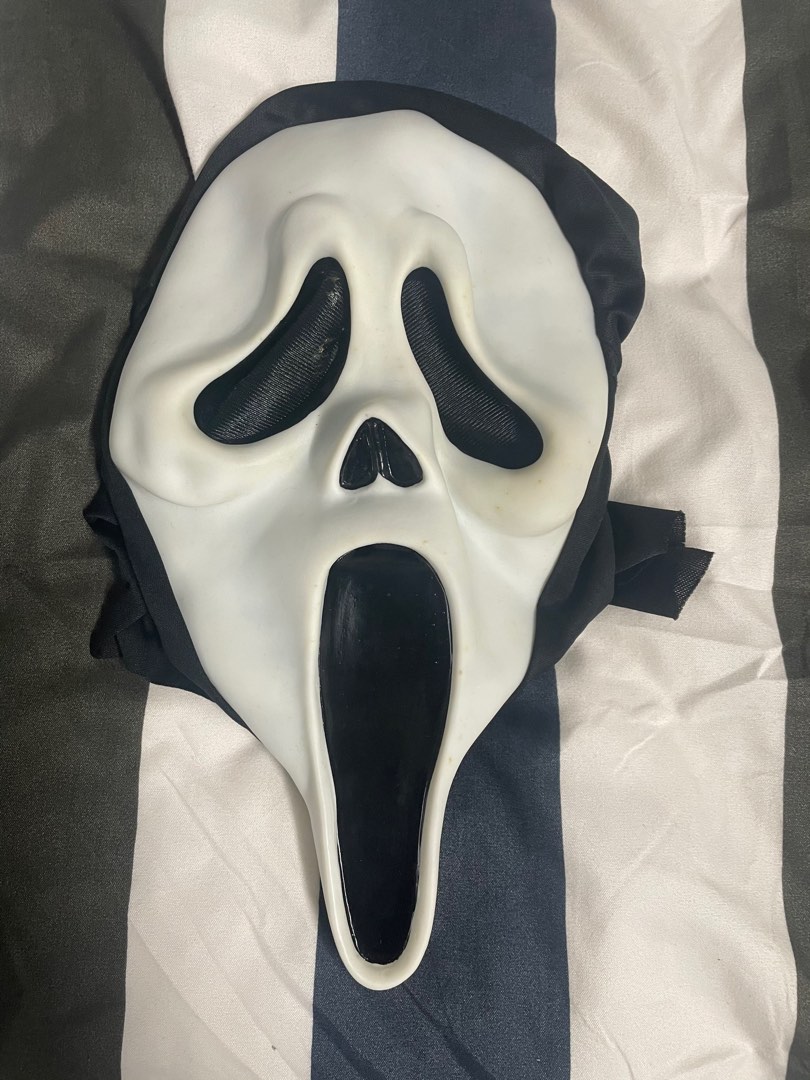 (25% OFF!) Ghostface Costume Set, Hobbies & Toys, Memorabilia ...