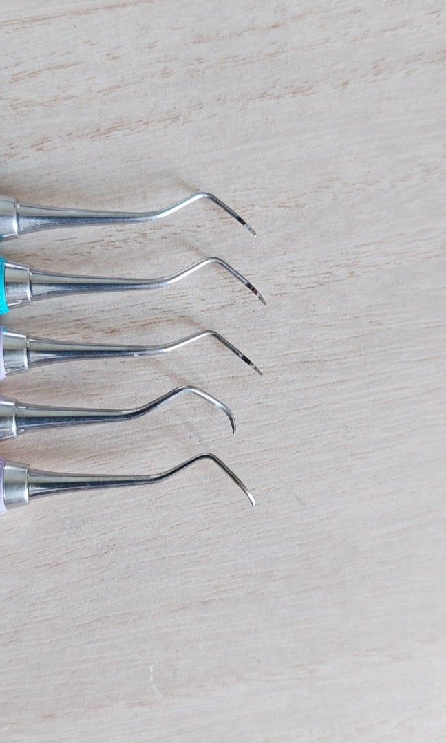 Hu friedy Barnhart Universal Curette on Carousell