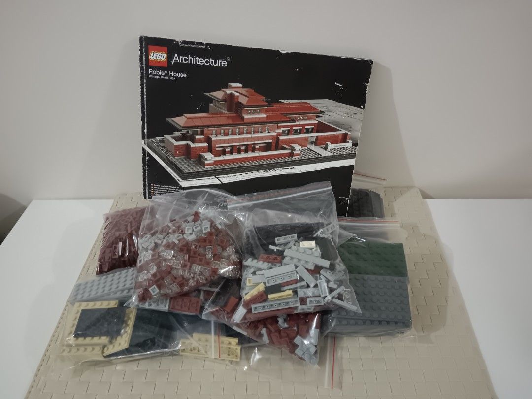 Lego Architecture 21010 - Robie House, Hobbies & Toys, Toys & Games on ...
