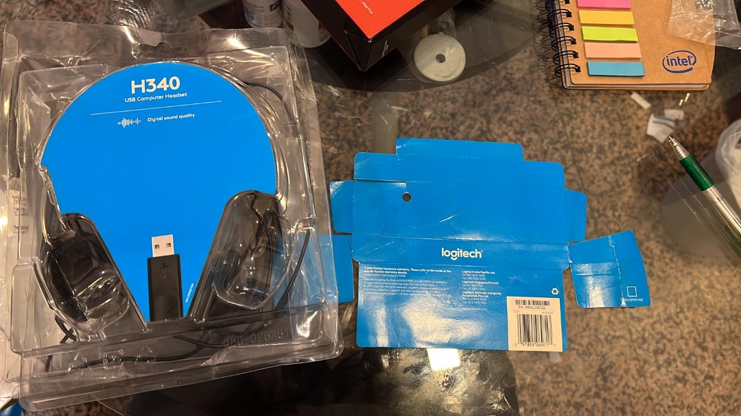 Logitech Headphone, Audio, Headphones & Headsets on Carousell