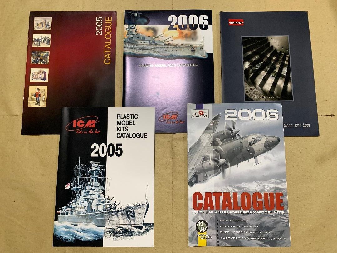 Lot of 5 different brands PLASTIC MODEL KIT Catalogs Circa 2005 & 2006 ...