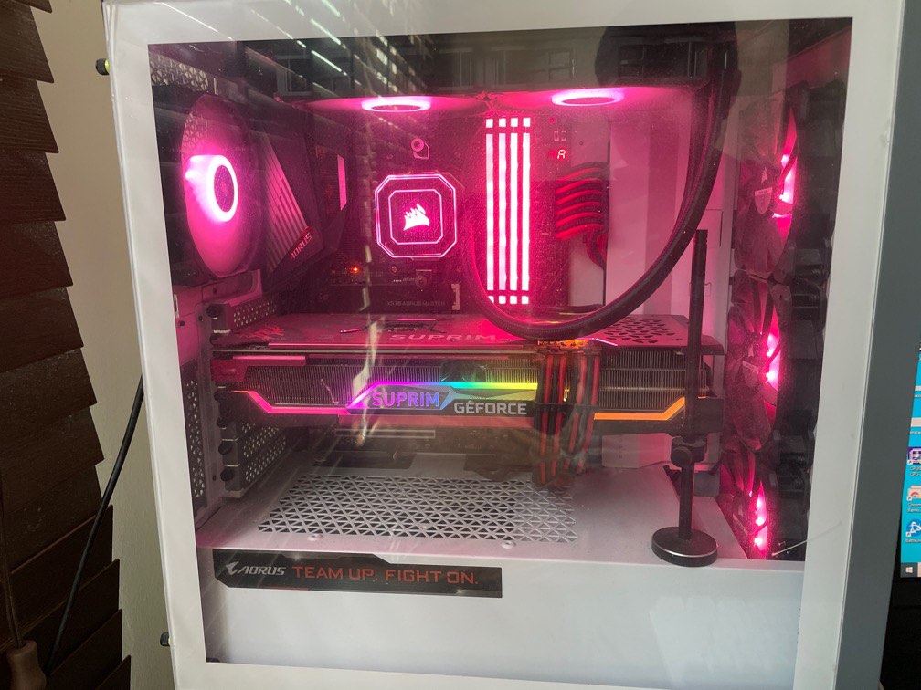 Midrange Gaming PC with MSI Suprim 3070 Godzilla limited edition GPU ...