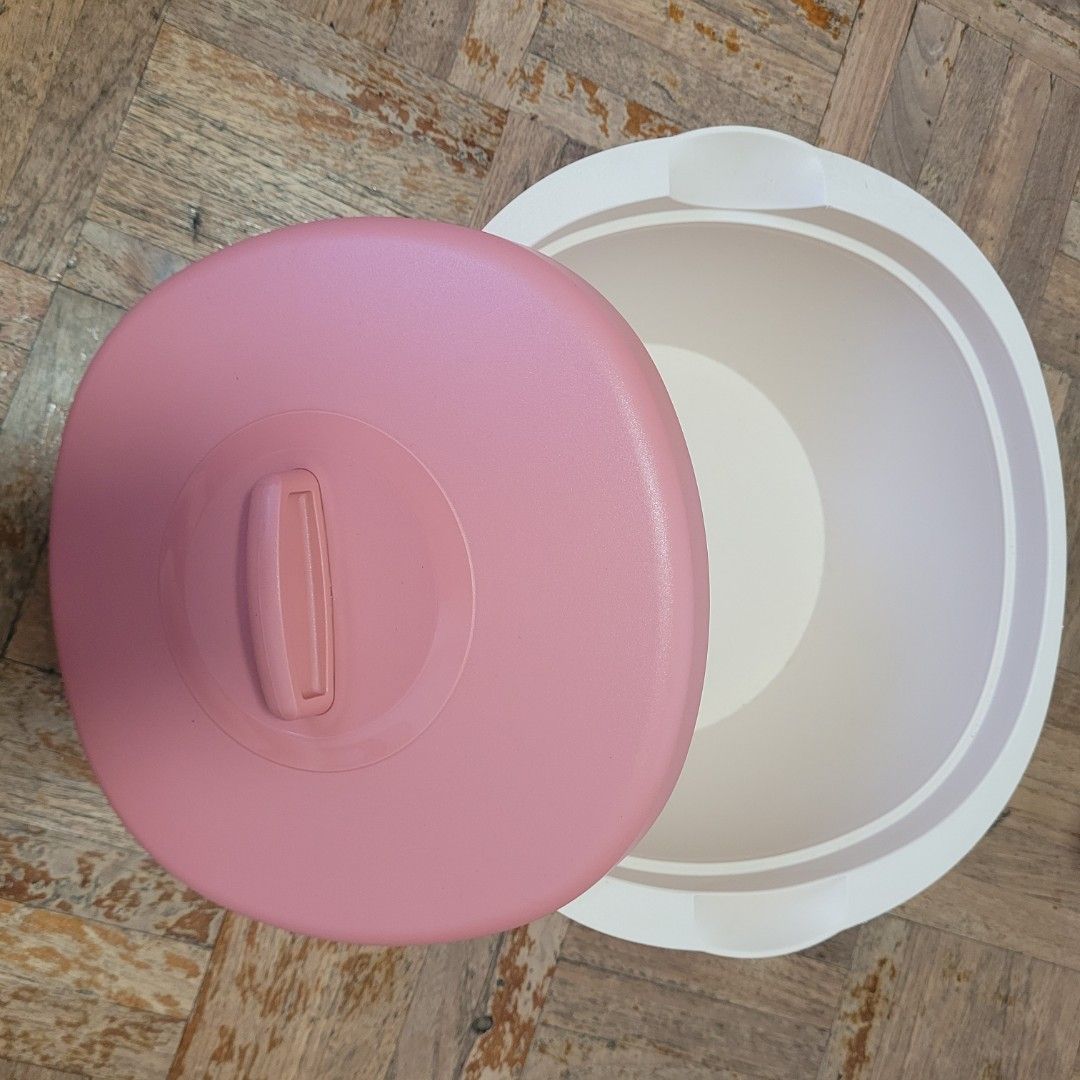 MOVING OUT CLEARANCE NEW ASSORTED TUPPERWARE SALAD BOWL STORAGE STEAMER ...