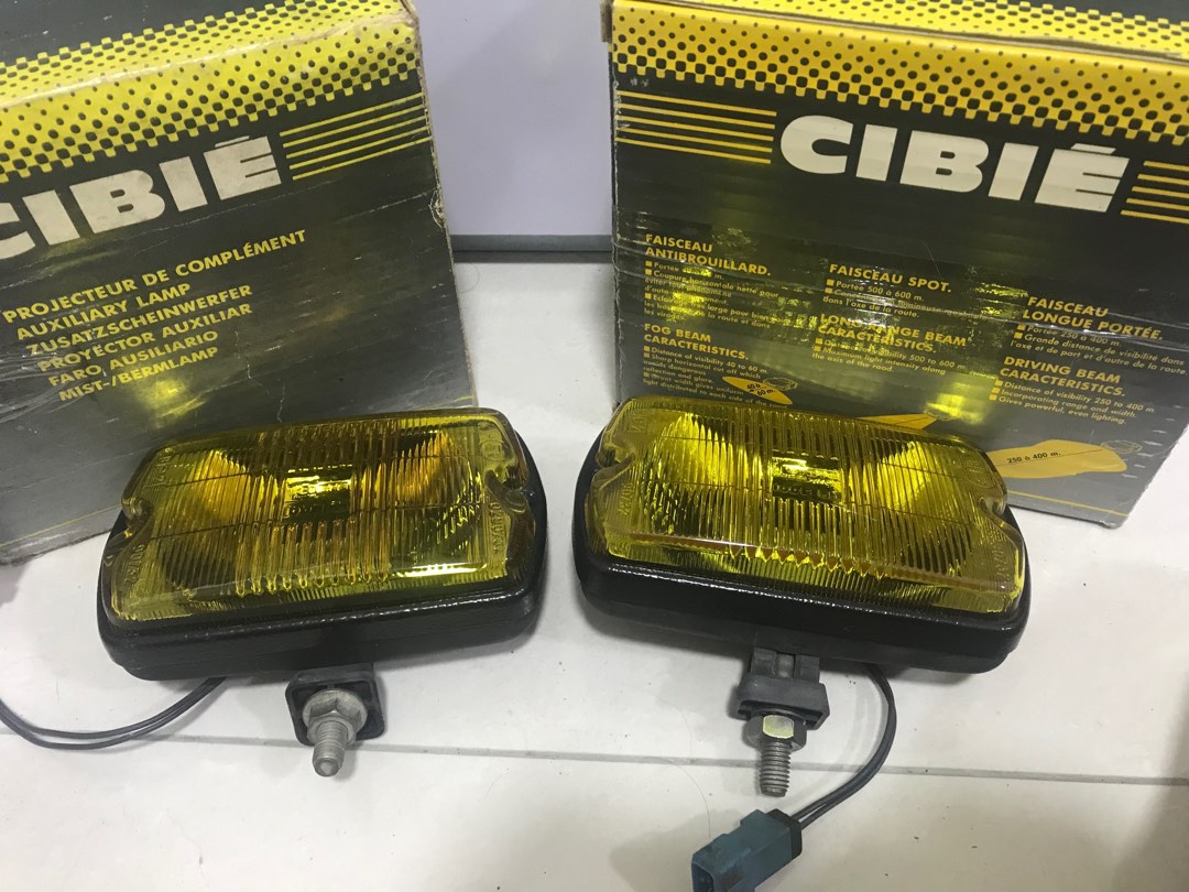 One pair of Cibie 35 Airport Foglight Yellow very rare, Car Accessories ...