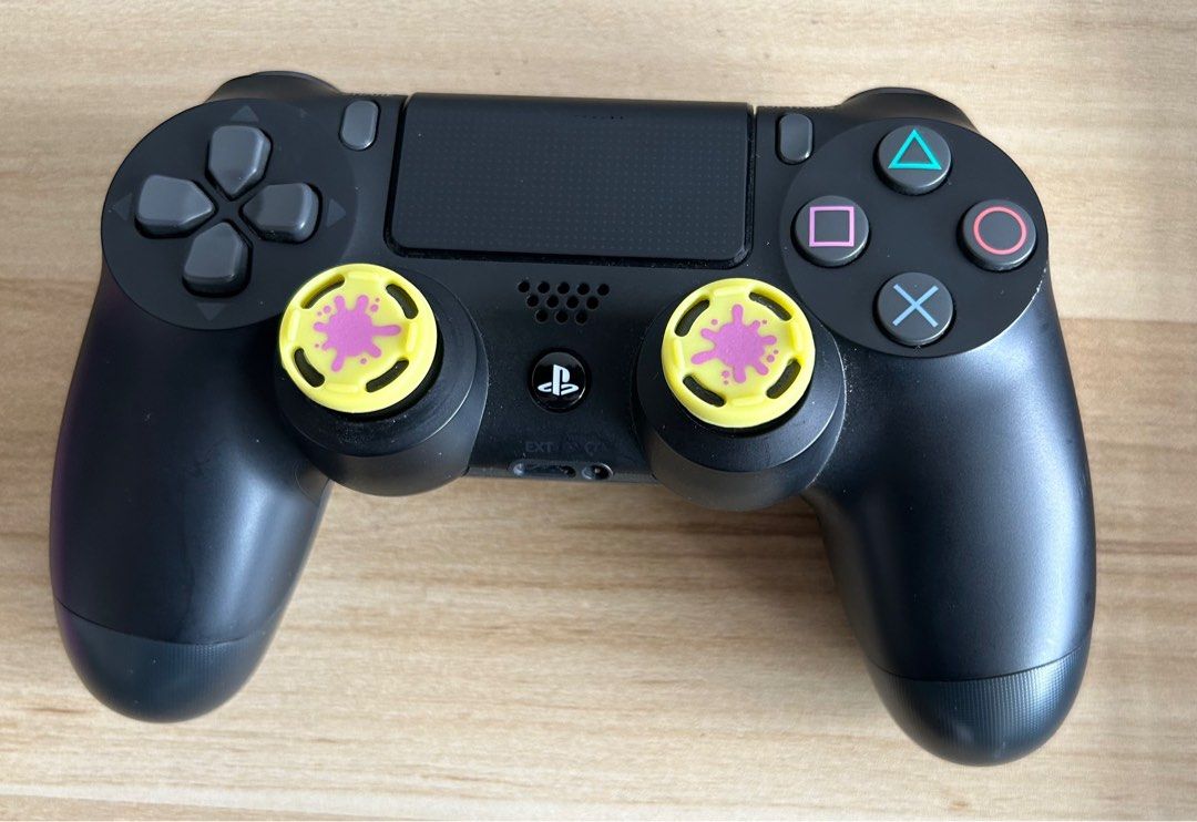 PS4 Controller with freebie, Video Gaming, Gaming Accessories ...