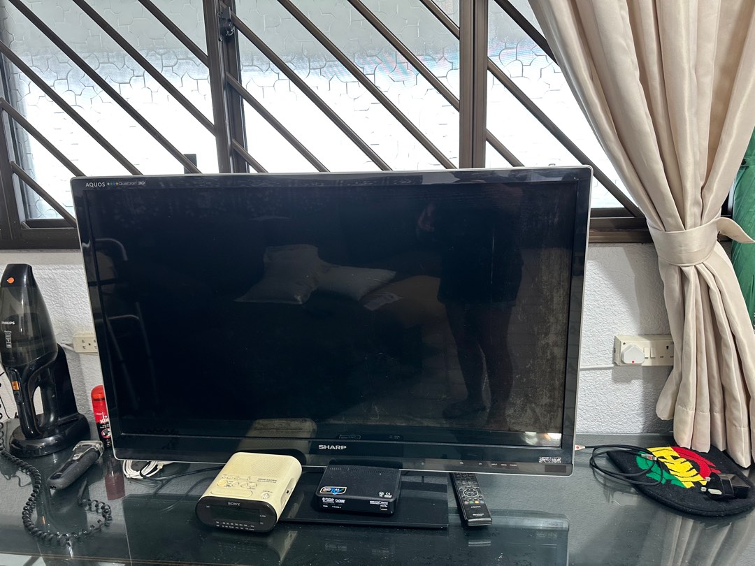 Sharp Aquos LCD 40 inch, TV & Home Appliances, TV & Entertainment, TV ...