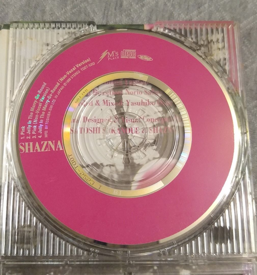 SHAZNA - Pink 日版 二手單曲 CD, 書籍、休閒與玩具, 樂器、音樂相關, CD、DVD在旋轉拍賣