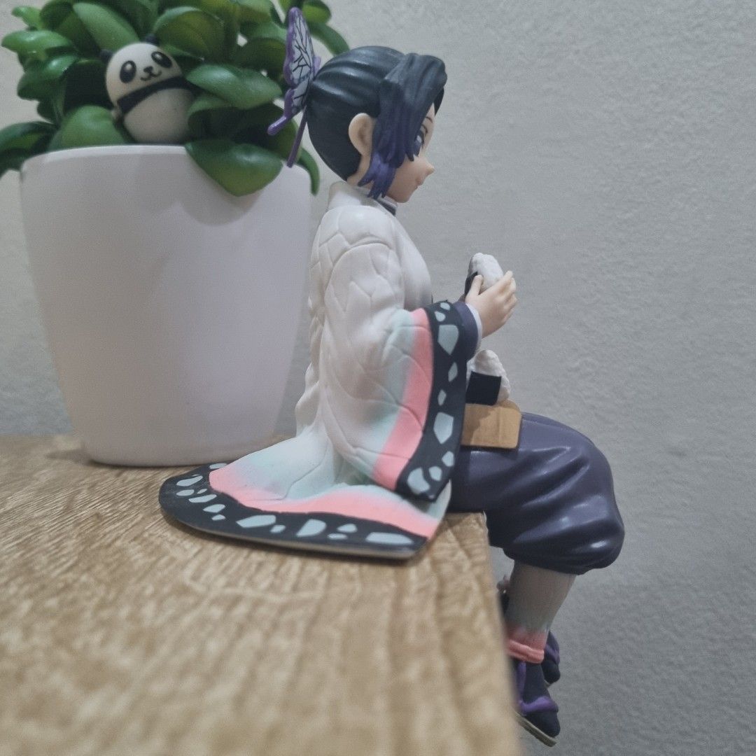 Shinobu Kocho Perching Figurine (SEGA Kimetsu no Yaiba Chokonose Figure ...