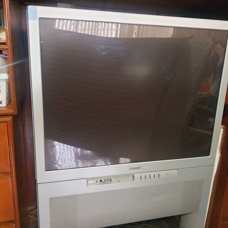 Sony 33 inch TV on Carousell