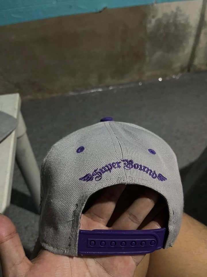 Super Massive Bound Cap on Carousell