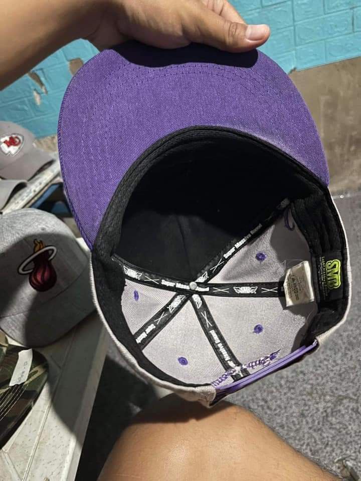 Super Massive Bound Cap on Carousell