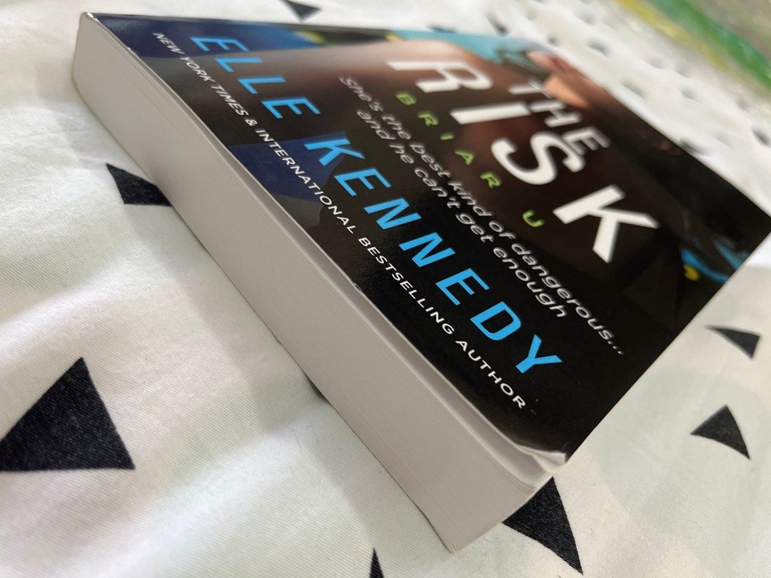 The Risk -Elle Kennedy bad girl, Hobbies & Toys, Books & Magazines ...