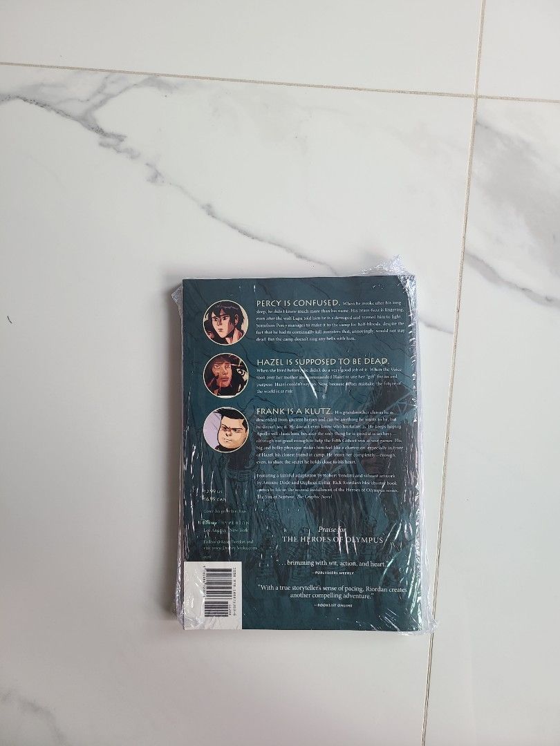The Son of Neptune:Graphic Novel, 興趣及遊戲, 書本 & 文具, 小說 & 故事書 - Carousell