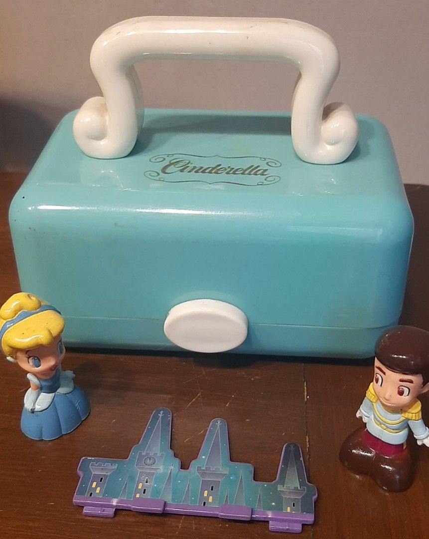 Disney princess playhouse in a carrying case, Hobbies & Toys, Toys ...