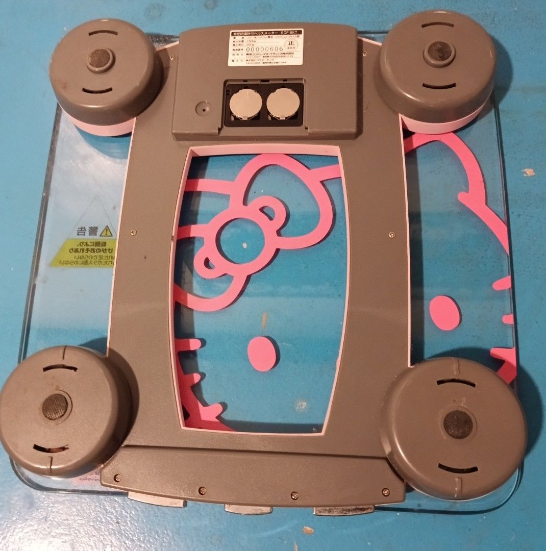TOSHIBA HELLO KITTY WEIGHING SCALE, Health & Nutrition, Health Monitors ...