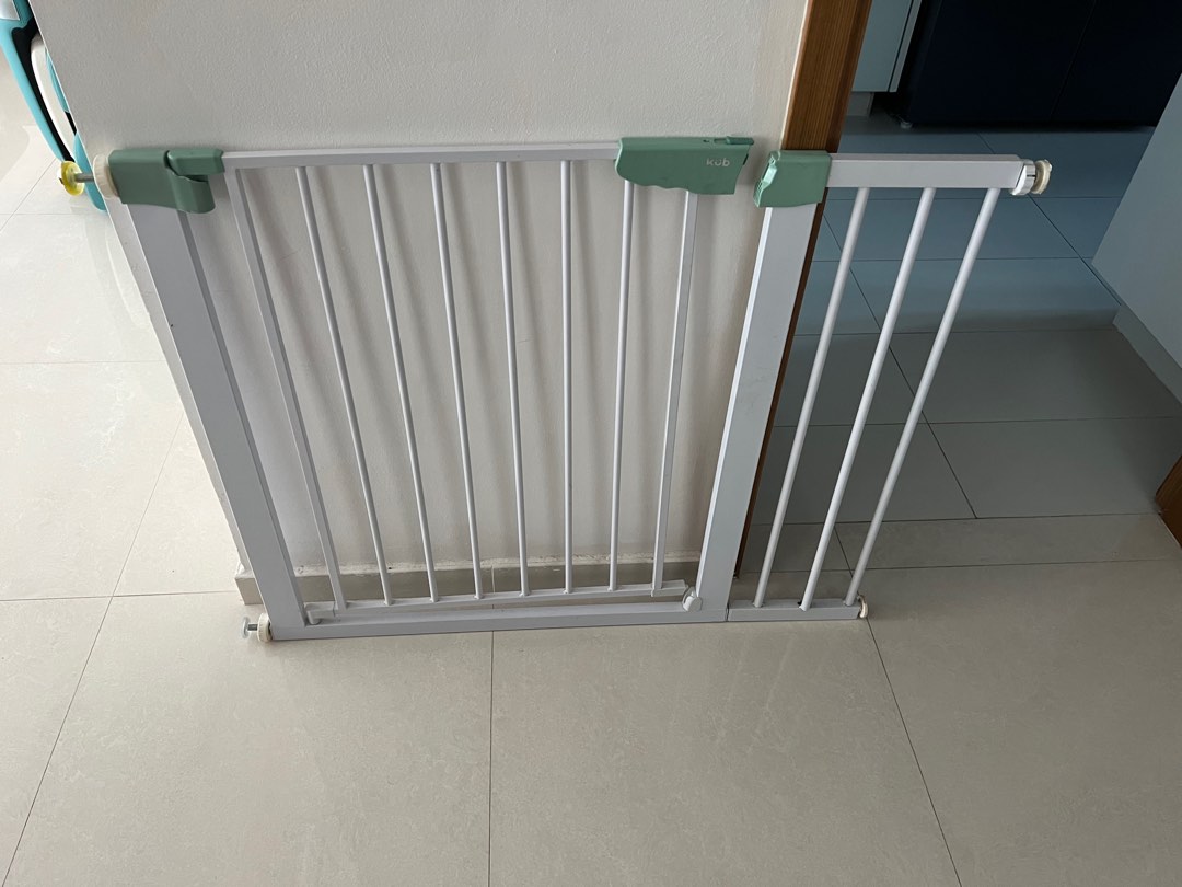 Used Safety Gate, Babies & Kids, Baby Nursery & Kids Furniture, Safety ...