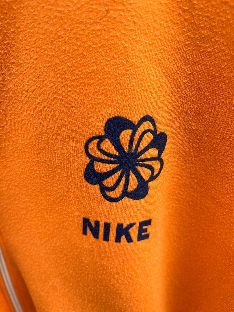 Vintage nike pinwheel, Men's Fashion, Activewear on Carousell