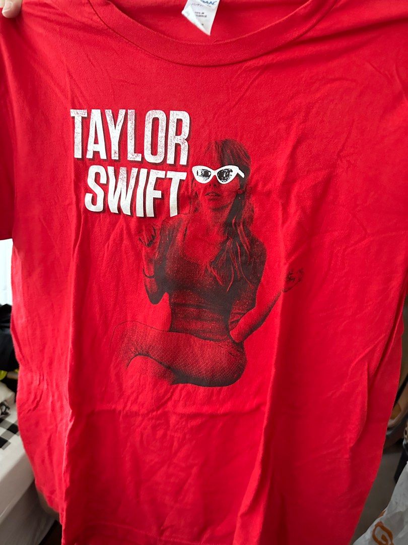 100% Official Taylor Swift RED Tour T-Shirt, Men's Fashion, Tops & Sets ...