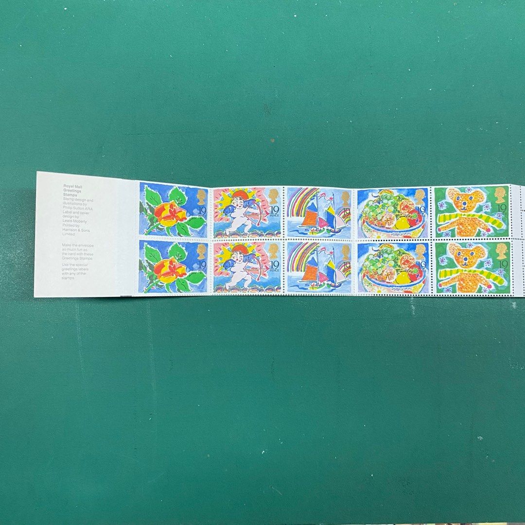 「10 First Class Greetings Stamps 」英國小本票(封面太陽公仔) 品相如圖 世界各地小本票, 興趣及遊戲, 收藏 ...