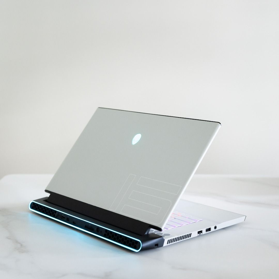 Alienware M15 R4 - RTX 3070, i7-10870H, 4K OLED (Warranty till 2024 ...