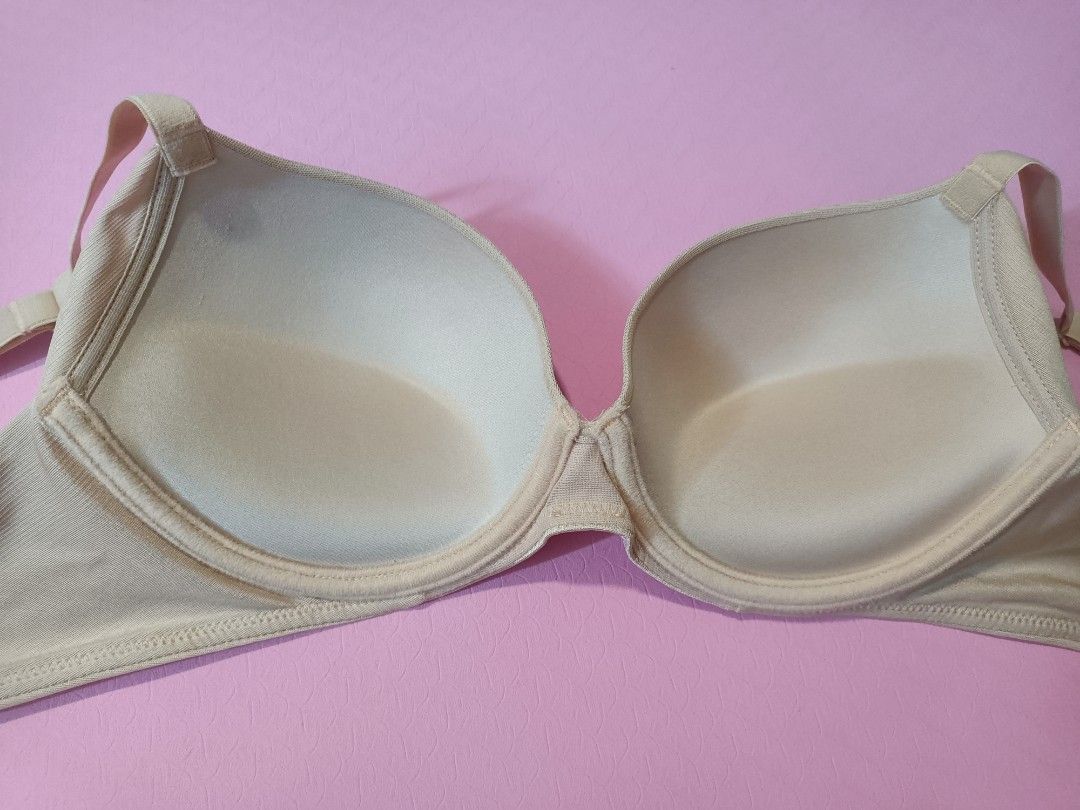 Brand new Wacoal Bra 80B, Women's Fashion, New Undergarments ...