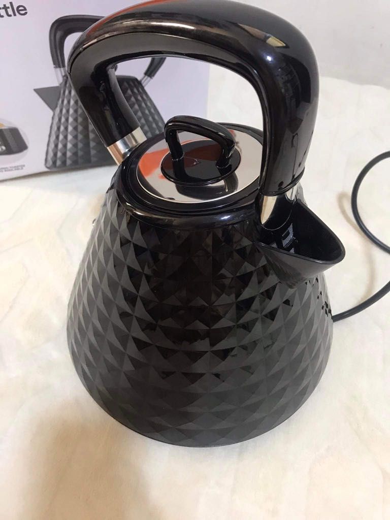 Branded Diamond Pyramid Kettle 1.5 Litre ~ Glossy black, TV & Home ...