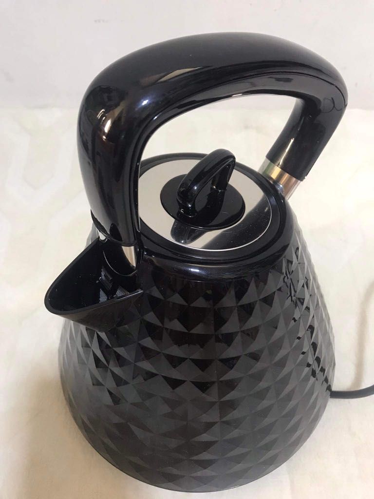 Branded Diamond Pyramid Kettle 1.5 Litre ~ Glossy black, TV & Home ...