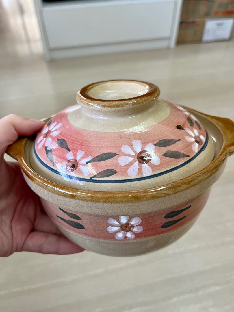 Clay pot, TV & Home Appliances, Kitchen Appliances, Cookers on Carousell