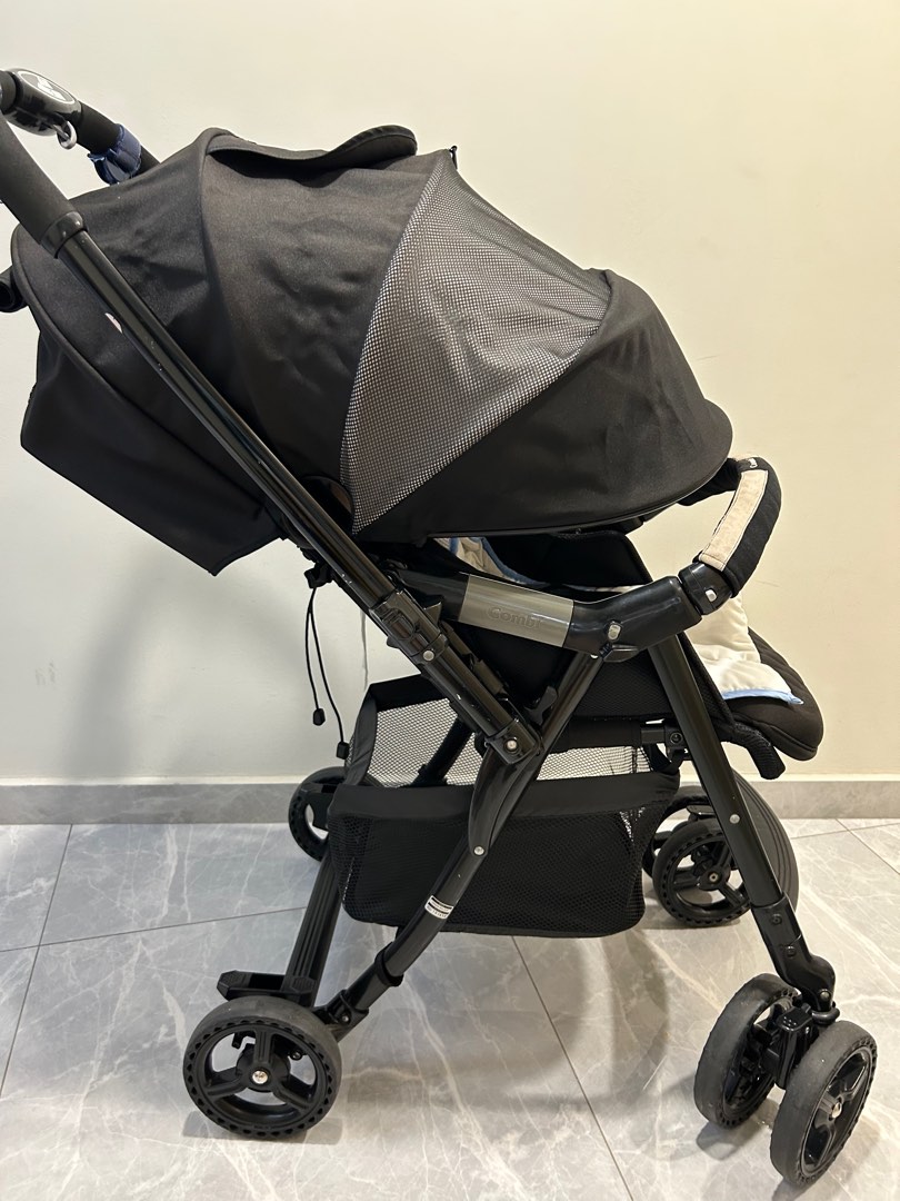 Combi Urban Walker Lite, Babies & Kids, Going Out, Strollers on Carousell