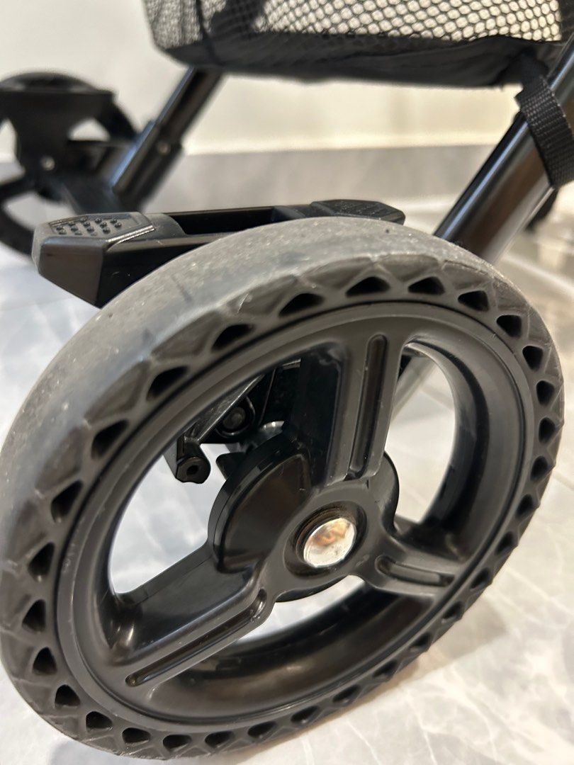 Combi Urban Walker Lite, Babies & Kids, Going Out, Strollers on Carousell