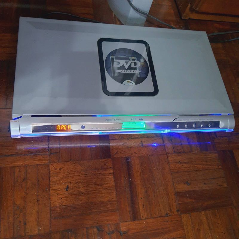 Defective DVD player on Carousell